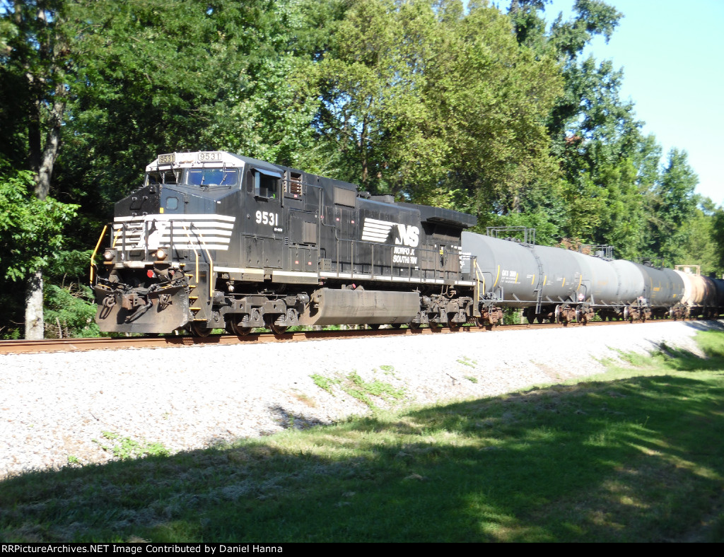 NS Dash9 on the local today